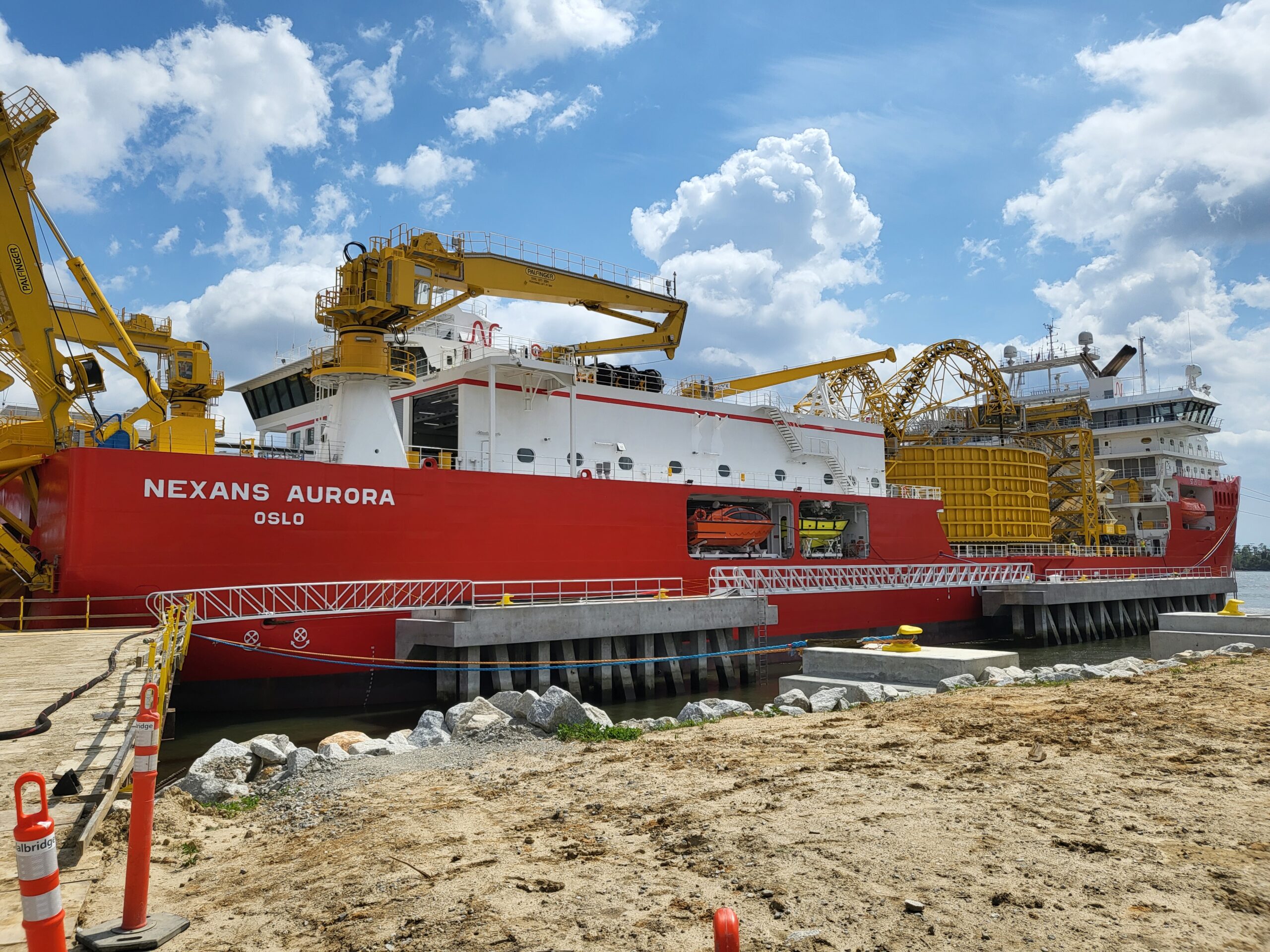 OCA oversees first US manufactured export cable load out - Offshore ...